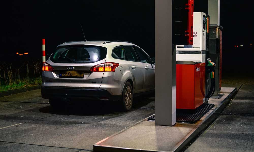 Saving Gas With Your Vehicle : Guide – Automotive Pedia